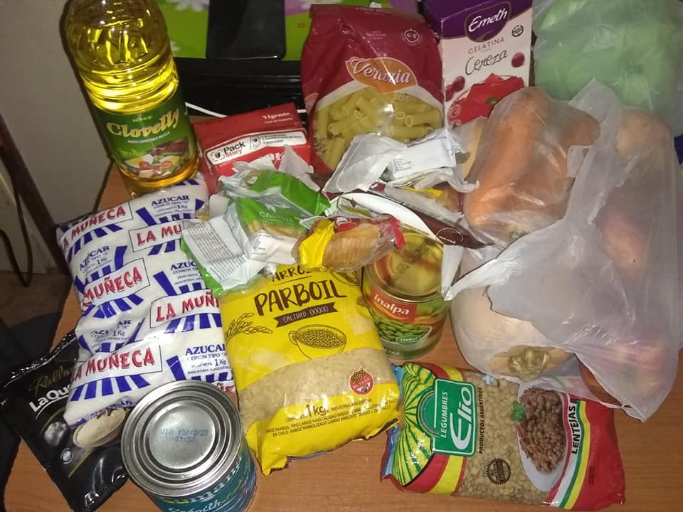 Bolsón de alimentos, selectivo: No le brindaron ayuda porque trabaja en ...